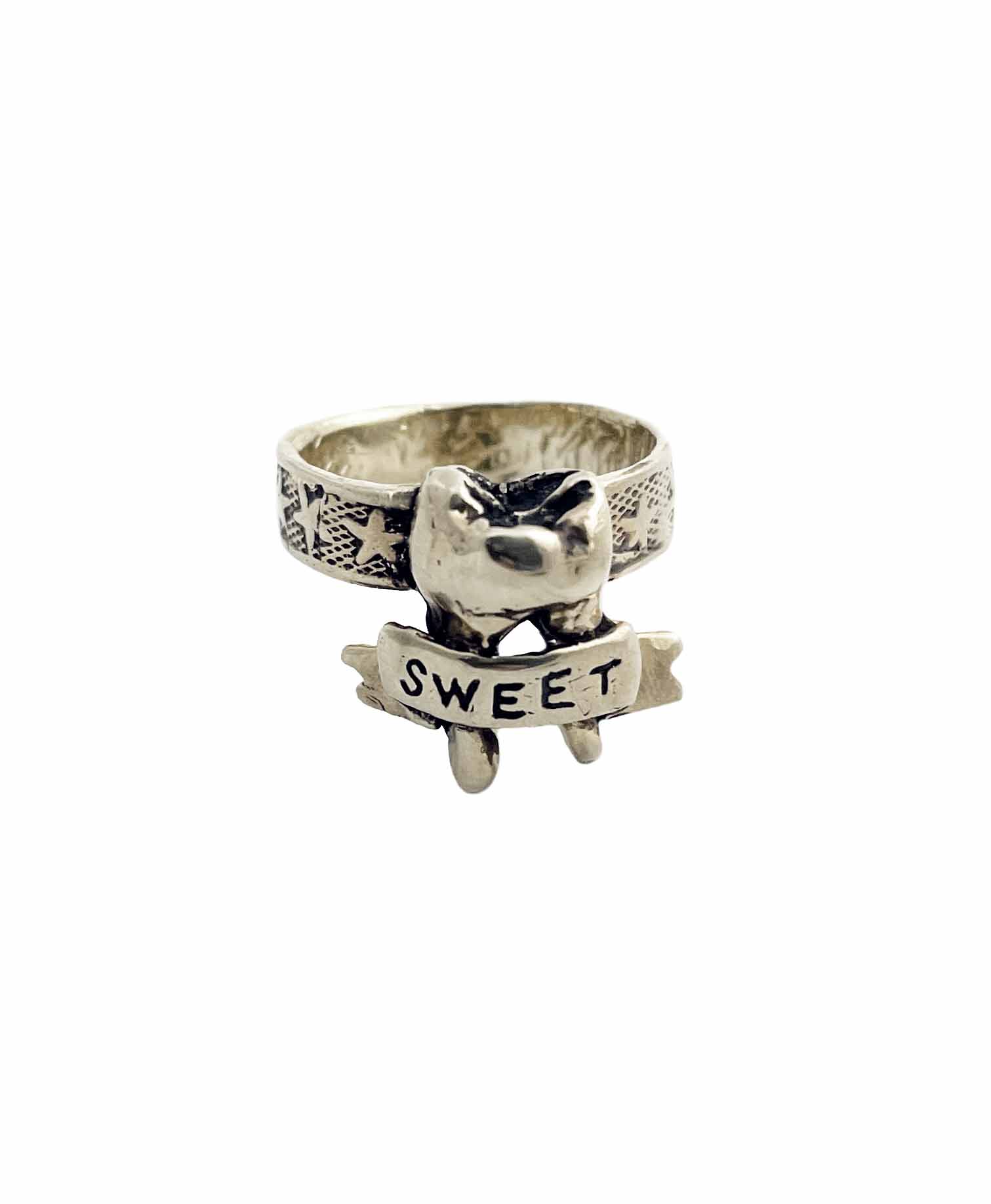 Sweet Tooth Ring – Anomaly